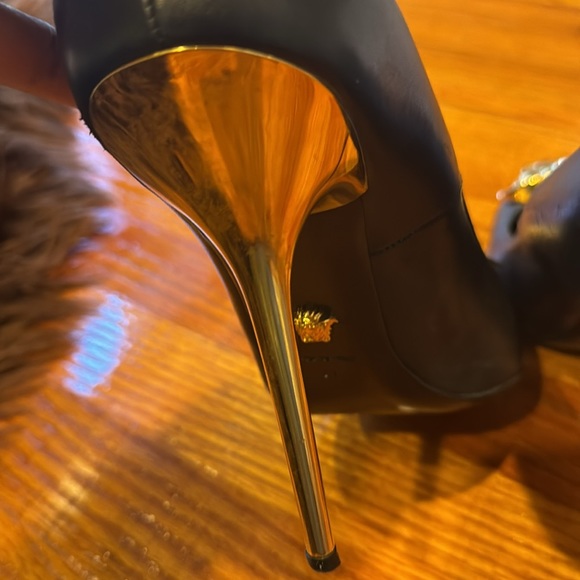 Versace | Shoes | Original Versace Pumps Used Box Available | Poshmark